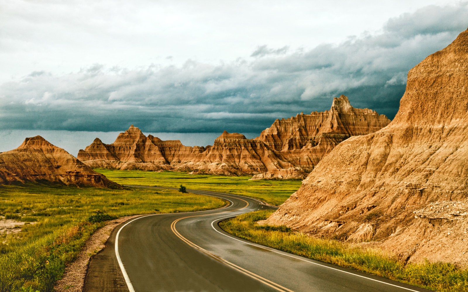 Badlands Drive | Snapshots For Sore Eyes